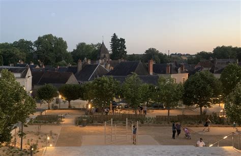 Place de la République Azay le Rideau hame
