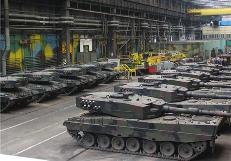 Poland Sent 10 Leopard 2 Tanks Along With Trained Crews To Ukraine