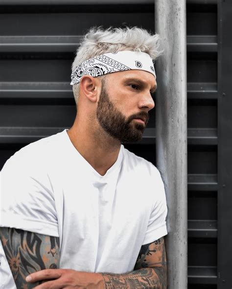 Pin Em Beard Hairstyle Looks Bandana Estilos De Bandana Homem