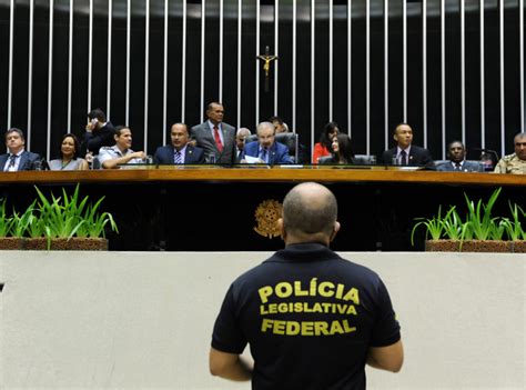 Quanto Ganha Um Policial Do Senado Librain