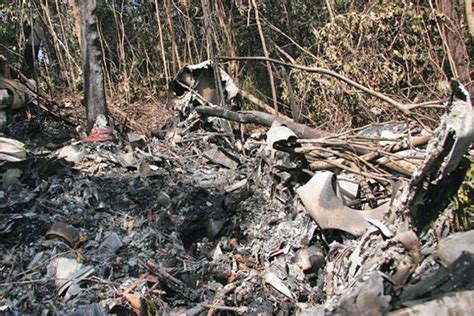G1 Brasil NOTÍCIAS Oito corpos são resgatados de destroços de