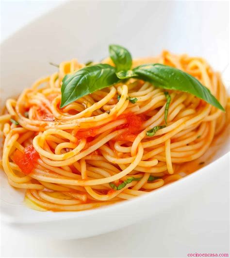 Espaguetis Con Salsa De Tomate Recetas con Pasta Fácil