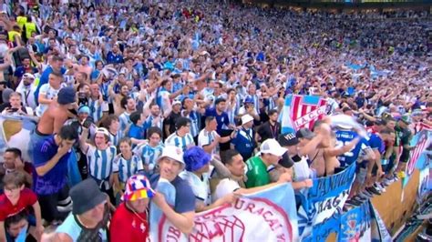 Una hincha argentina hizo topless en la Final ante Francia y podría ir