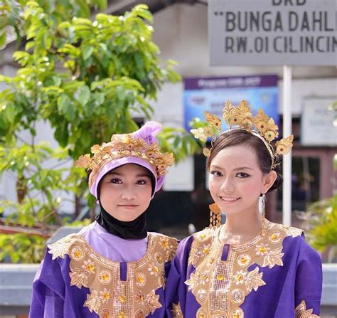 Baju Pengantin Adat Bugis Warna Biru Navy Foto Pengantin Adat Bugis