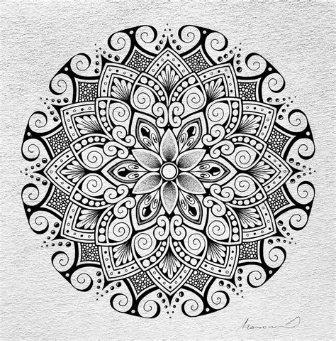 La Imagen Puede Contener Dibujo Mandala Art Lesson Mandala Artwork
