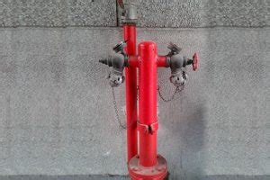hidrante columna contraincendios Inllama Prevención y Protección