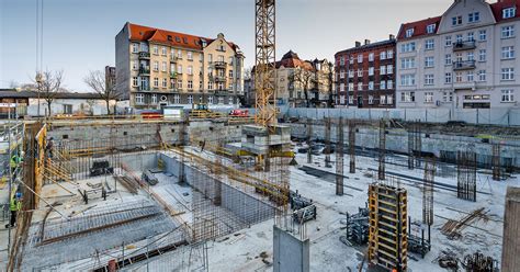 Miejsce Pracy W Umowie O Prac Z Pracownikiem Budowlanym Projekt