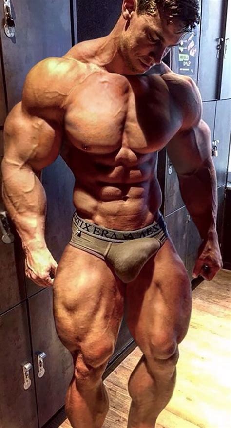 Muscle Morphs By Hardtrainer01 Muscle Men Bodybuilders Men Muscular Men