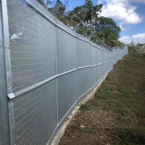 Hot Dipped Galvanized Anti Climb 358 Mesh Security Fence Solution High