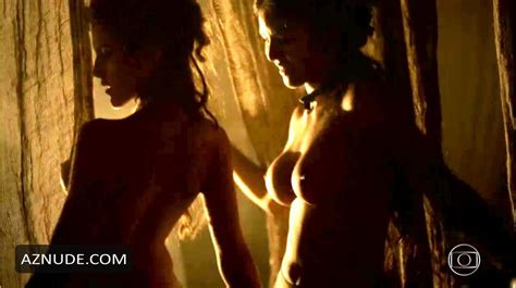 YANNA LAVIGNE Nude AZNude