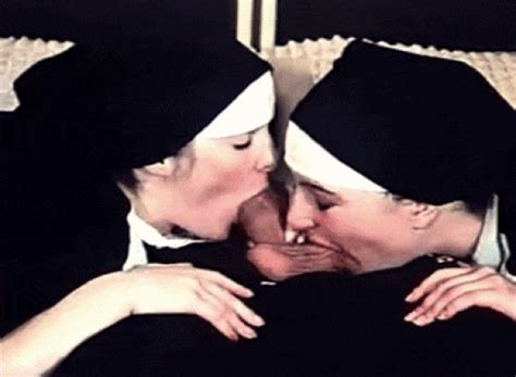 Monjas Putas Chupan Las Vergas Golosamente Gifs
