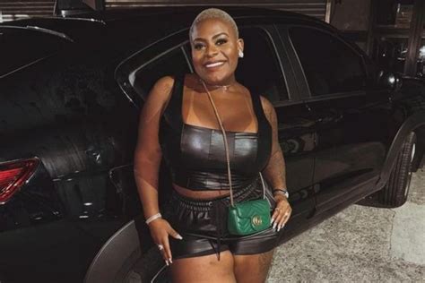 Jojo Todynho chama Xuxa de privilegiada você não passou pelo que eu