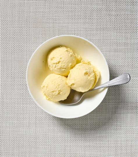 Premium Photo Bowl Of Vanilla Ice Cream