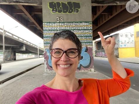 Sandra Annenberg coloca o corpão para jogo em banho de cachoeira e foto