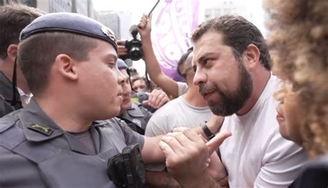 Integrantes do MBL e Boulos protagonizam confusão na Avenida Paulista