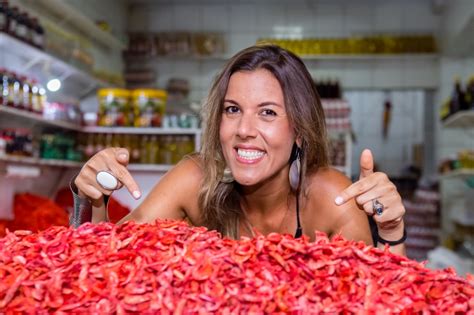 Chef baiana concorre ao título de Top Chef America World All Stars