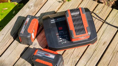 À quelle vitesse le chargeur Einhell Power X Boostcharge t il par