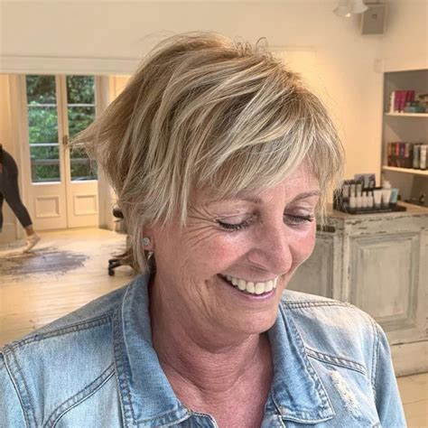 29 Volumizing Short Haircuts For Women Over 60 With Fine Hair Artofit