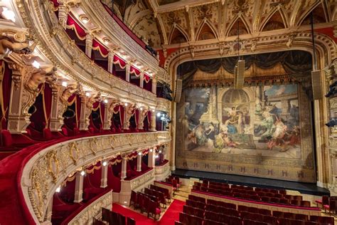 Marsza Ek Og Osi Konkurs Na Dyrektora Teatru S Owackiego Gazeta