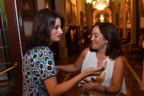 La Alcaldesa In S Rey Recibe A Yolanda Casta O Tras Ganar El Premio
