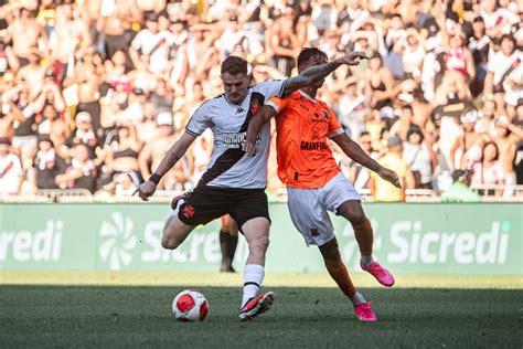 Vasco perde jogo de volta e Nova Iguaçu faz decisão do Campeonato