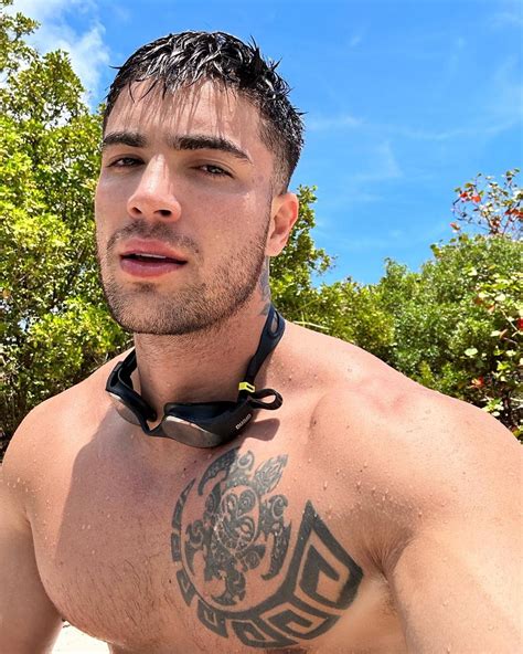 Daniel Montoya OnlyFans Model Gay 15 ColorMusic