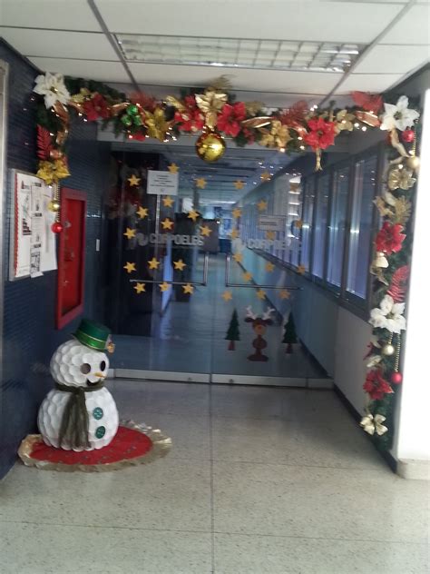 Decoracion de la oficina Decoración navideña oficina Navidad en la