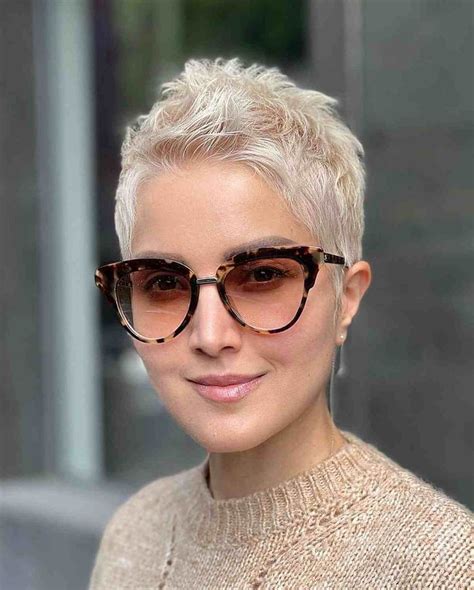 The Top 40 Hairstyles For Oval Faces Of 2023 Short Hair Haircuts