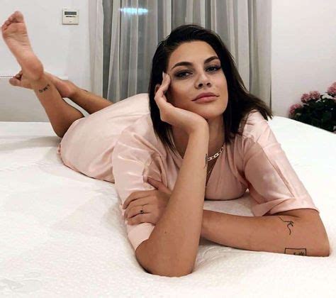 Laura Giurcanu Celebrity Feet In The Pose Romanian Youtube Star