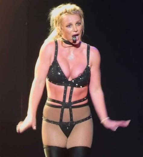 Britney Spears Nip Slip And Britney Spears Nipple Slips Photos Telegraph
