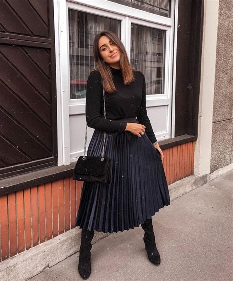 Winter Outfits With Black Skirts