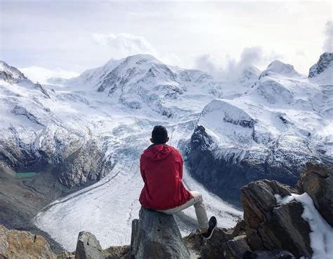 Travel Blogger Travel Natural Landmarks