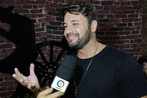 Cantor Zay Rios Volta A Se Apresentar No Primeiro Dia Na Festa Dos