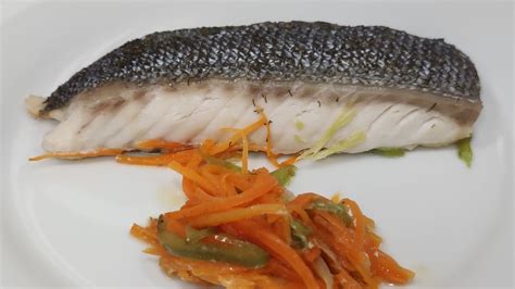 LUBINA EN PAPILLOTE CON VERDURAS YouTube