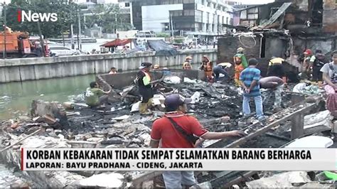 Usai Kebakaran Warga Cari Barang Berharga Yang Bisa Diselamatkan