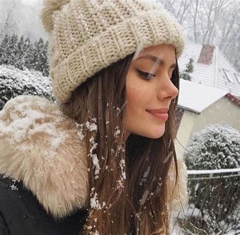 ғᴏʟʟᴏᴡ ᴍᴇ ᴇᴍᴍᴀ ᴡᴇᴇᴋʟʏ Snow photoshoot Winter photography Winter