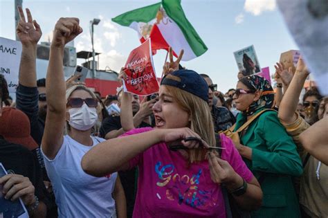 Hundreds Protest In Turkey In Support Of Iranian Women Turkish Minute