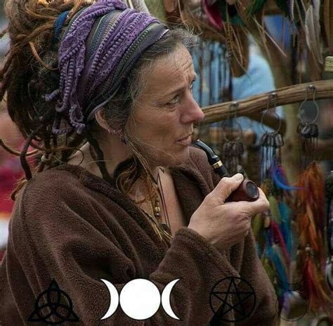 11 Photos That Show What A Modern Day Witch Looks Like Artofit