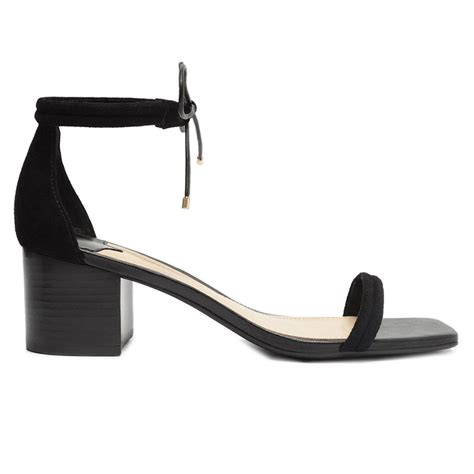 Sandália Suede Salto Bloco Amarração Arezzo Preta