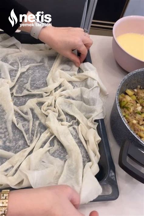 Pırasalı Kıymalı Börek Nefis Yemek Tarifleri 11593371
