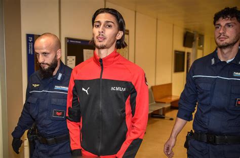 Rapper Baby Gang resta in carcere non è tossicodipendente Cronaca