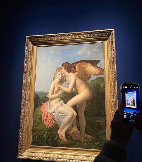 Instagram Louvre