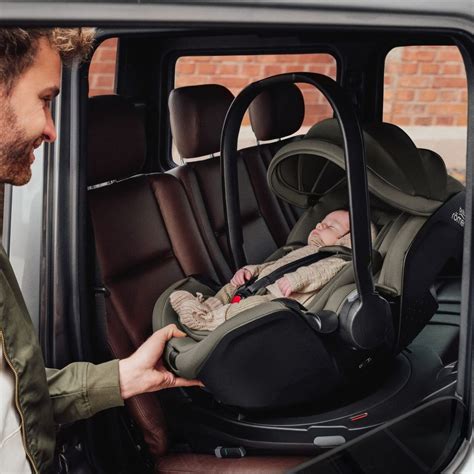 Britax Romer Baby Safe Pro rozkładany obrotowy fotelik samochodowy