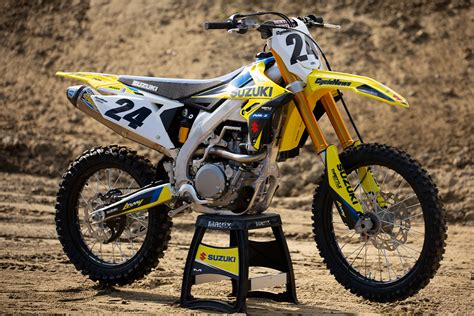 Video We Ride Ken Roczen S Factory Suzuki Rm Z Cycle News