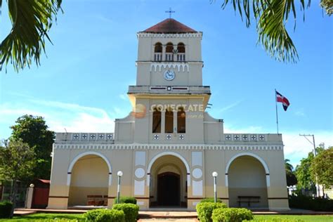 Iglesia Del Santo Cristo De Los Milagros Monte Plata