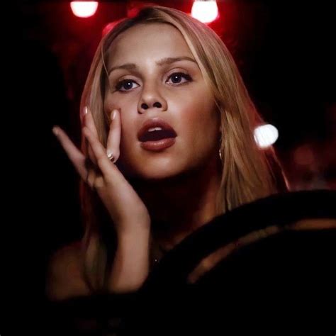 Pin De Beca Em Icons Woman Tvdu