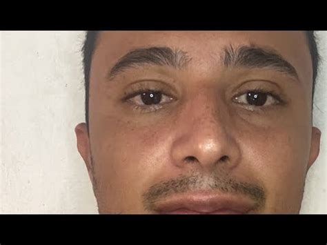 ALGUÉM NÃO TIRA OS OLHOS DE VOCÊ ESTÁ MUITO APAIXONADO E VAI TE