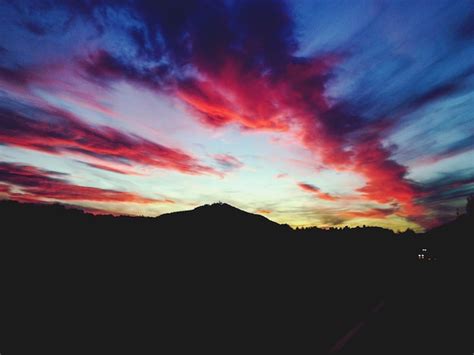 Silhueta de paisagem ao pôr do sol Foto Premium