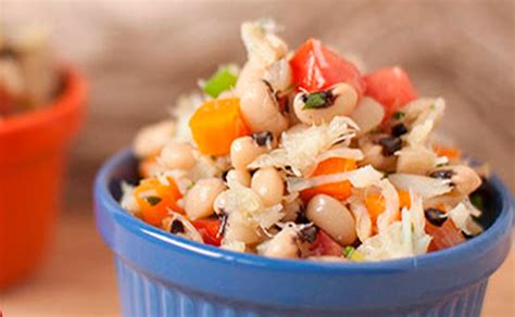 13 receitas de salada de feijão fradinho para se encantar esse prato