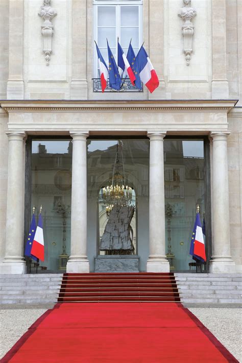 Le Vestibule D Honneur Lys E